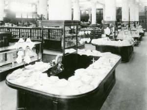 L. S. Ayres & Company - Encyclopedia of Indianapolis